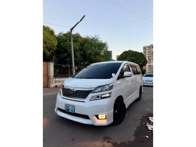 Toyota Vellfire Maputo - www.soboladas.co.mz