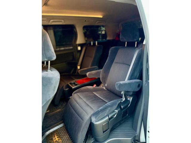 Toyota Vellfire Maputo - www.soboladas.co.mz