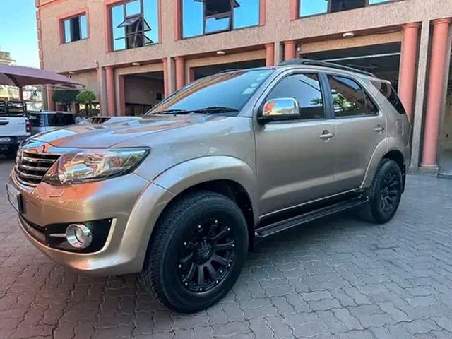 Toyota Fortuner 4x4 Maputo - www.soboladas.co.mz
