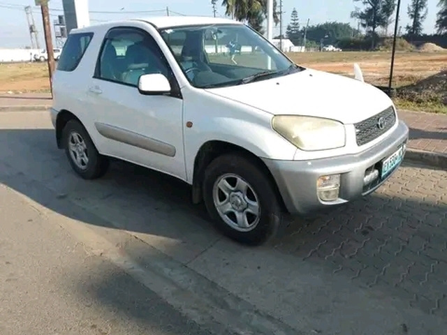 Toyota Rav4 4WD Maputo - www.soboladas.co.mz