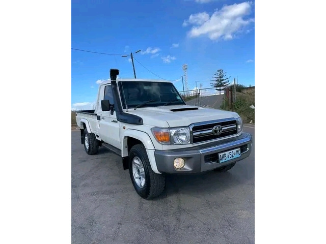 Toyota Land Cruiser HZ – AHB* Maputo - www.soboladas.co.mz
