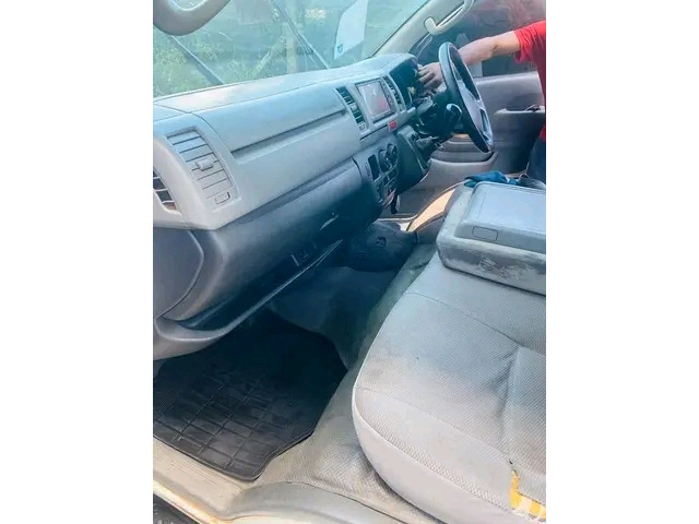 Toyota Quantam 2KD Maputo - www.soboladas.co.mz