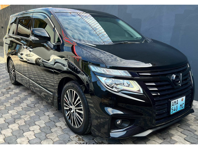 Nissan ELGRAND Maputo - www.soboladas.co.mz