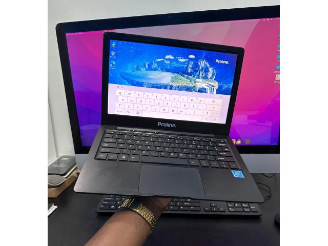 Laptop Proline Intel Celeron. Aprecie Boss Maputo - www.soboladas.co.mz
